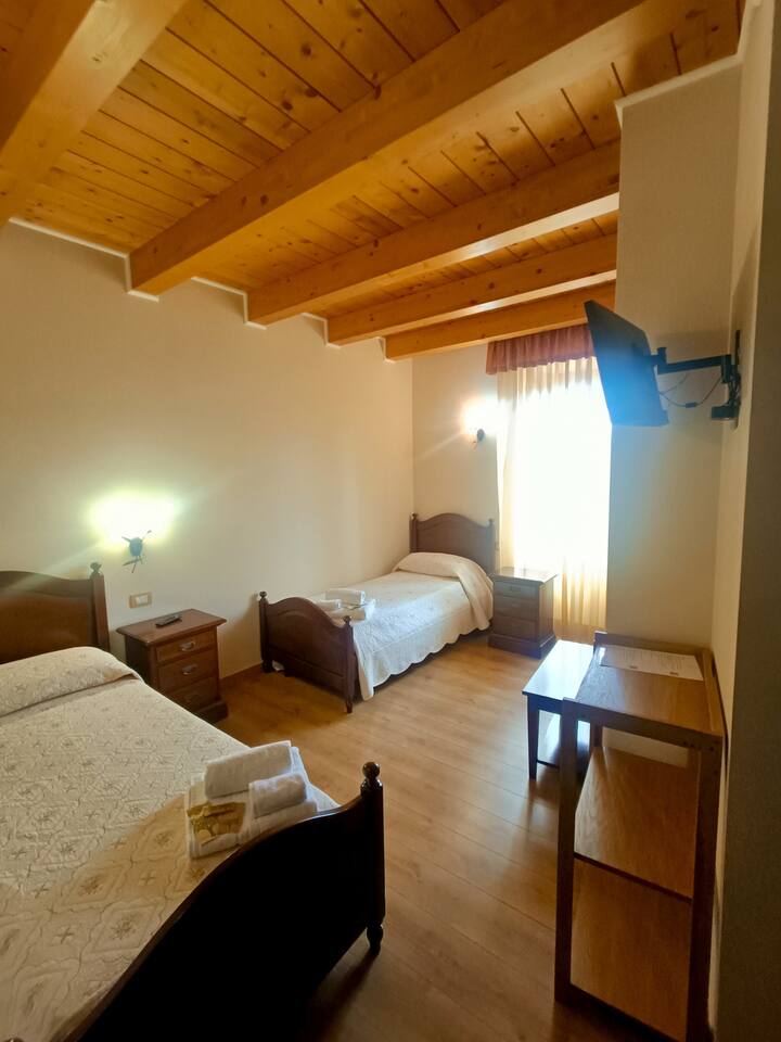 Doppia Con Letti Singoli Con Bagno Privato - Viggiano