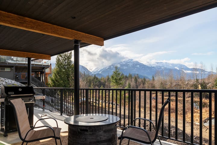 Sophie's Mountain Haven - Squamish