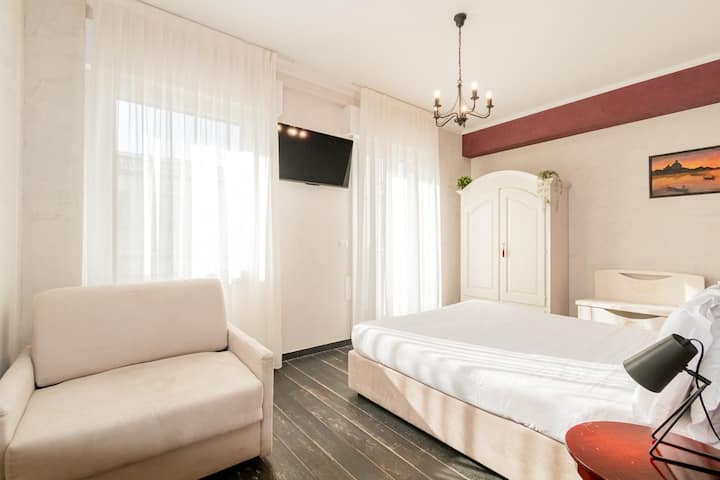 Il Gondoliere: Suites Train Station Mestre - Mestre
