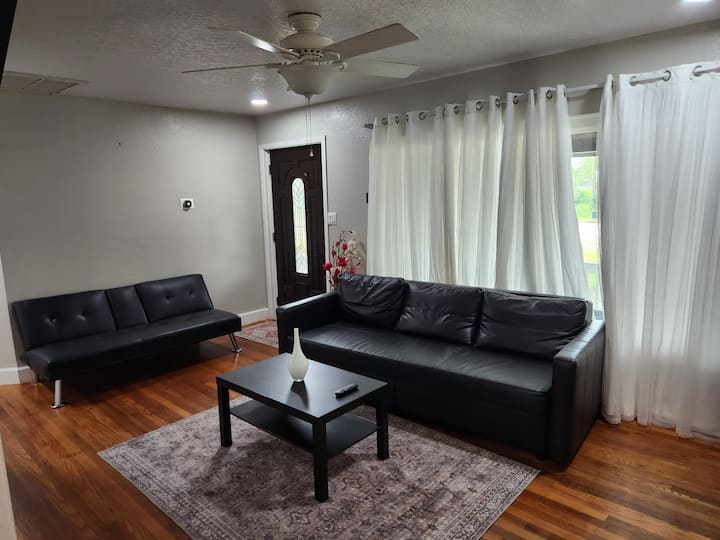 Sunny Retreat - Altamonte Springs, FL