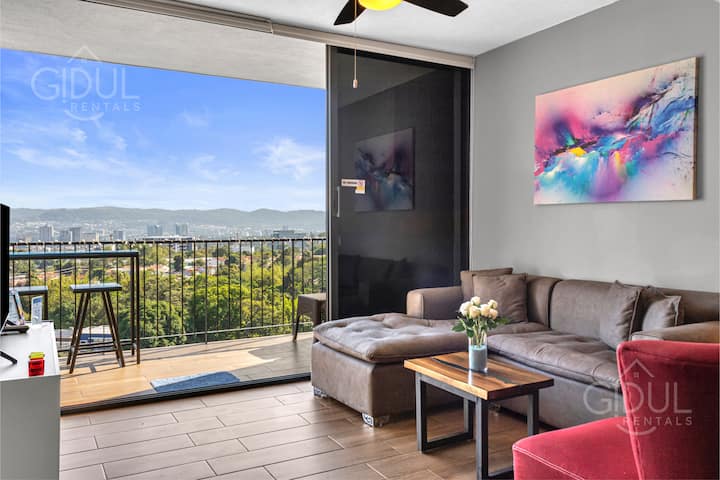 Deluxe, City Views, Rooftop Pool, Upscale Location - El Salvador