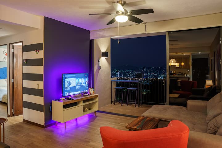 Deluxe, City Views, Rooftop Pool, Upscale Location - El Salvador