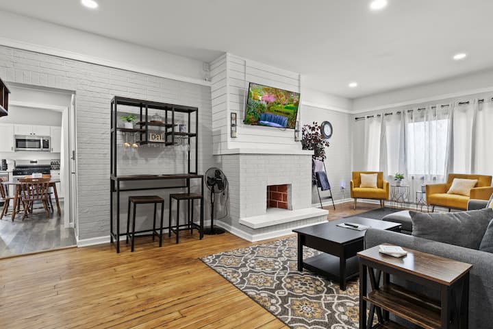 2 King Beds In Roomy 2 Bedroom Apt Near Downtown - Buffalo, NY