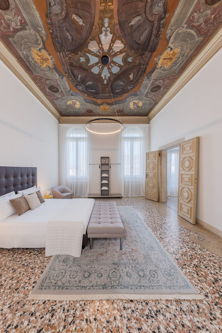 Luxury Calatrava - Apartment In Venetian Palazzo - Venice