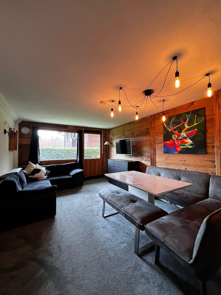 2 Ensuite Bedrooms | Walk To Town | On Bus Route - Morzine