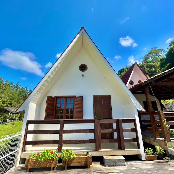 Chalet Zürich - A Double Chalet Built On Rock - Domingos Martins