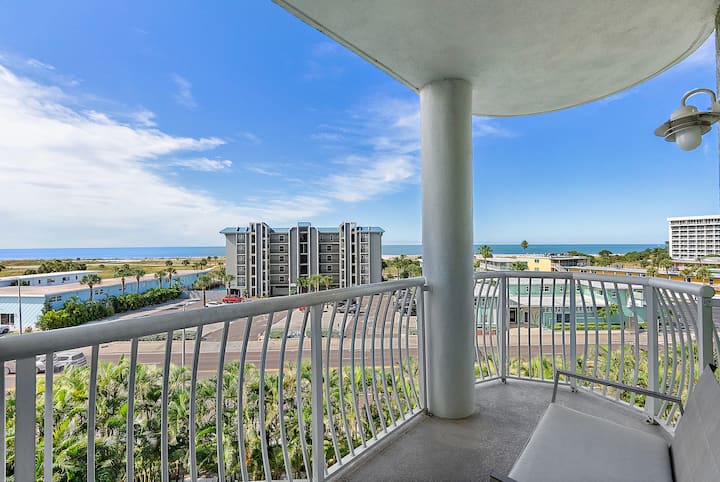 2 Bedroom Ocean View Condo With Beach Access - Treasure Island, FL