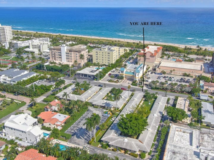 2026 Season Booking Now 1 Block To Ocean Pool 2/2 - Delray Beach, FL