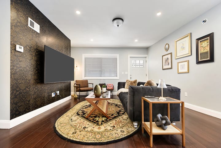 Cold Plunge | Fire Pit | Game Room | Prvt Backyard - Pittsburgh