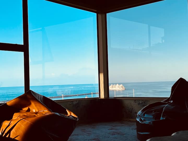 Retro Views - New Plymouth