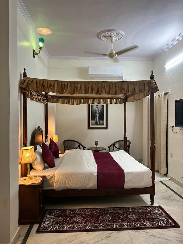 Gokul Mahal By Mahlan Haveli ! - Jaipur