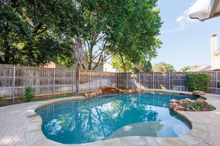 Fully Renovated 4br Home W/ Pool - Flower Mound, TX