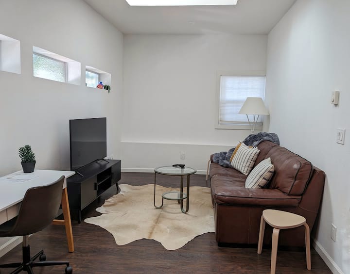 Private 1 Bedroom W/ Natural Light And Patio - Oakland, CA