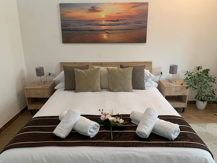 B&b Hideaway Haven Villa. Room With Courtyard View - Sant'Anna Arresi