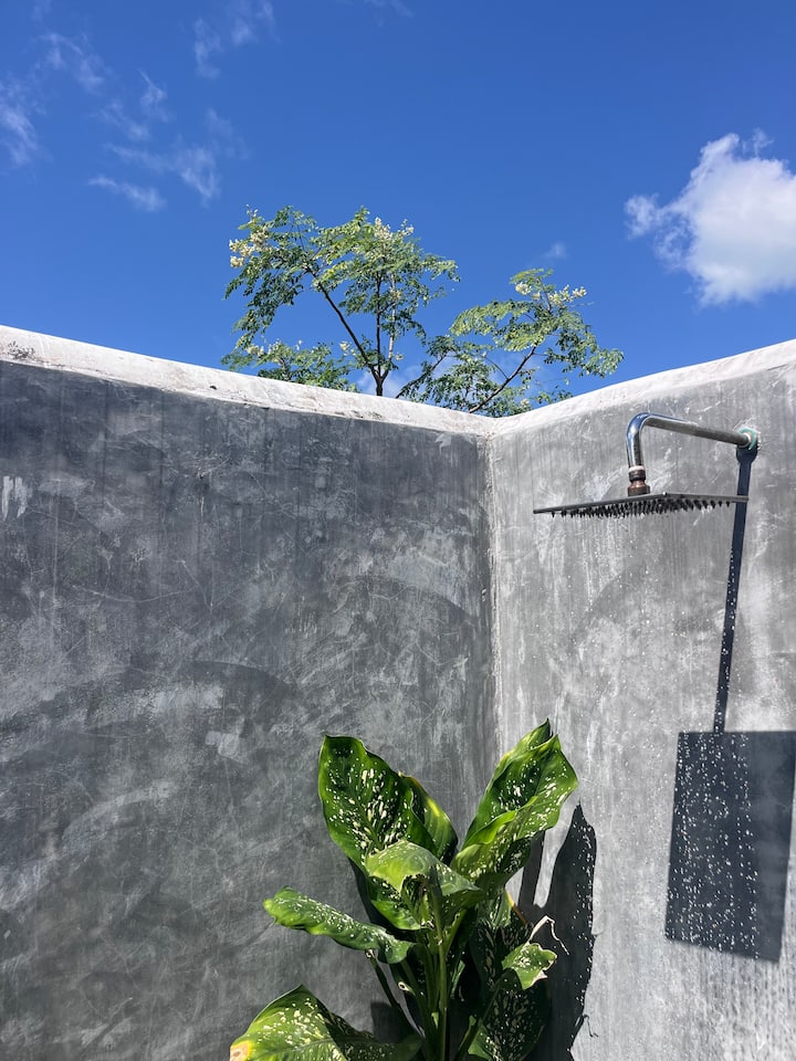 Outdoor Bathroom, Outdoor Bathtub, Bed & Kitchen - Tanzanie
