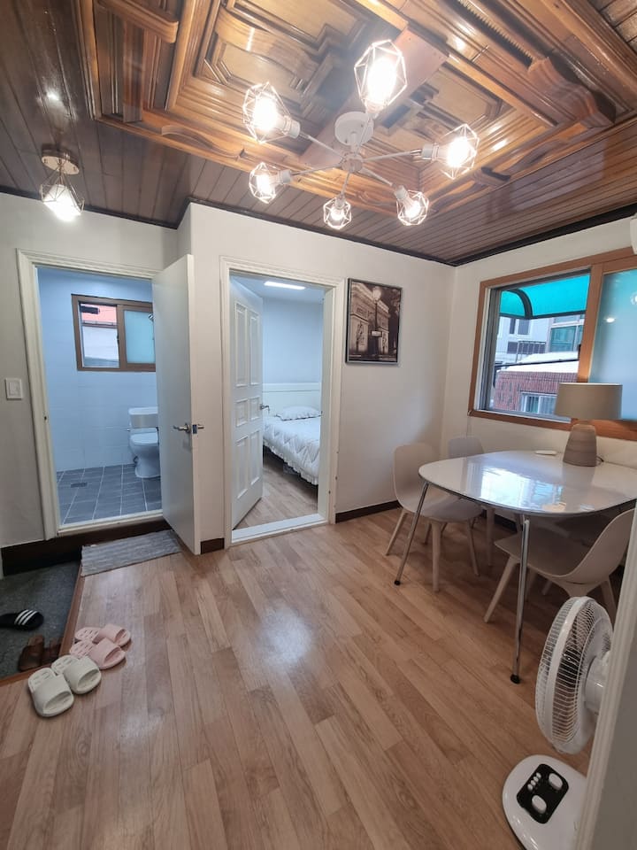 3br Entire House, 2f Subway 충정로역 (V) - Seoul