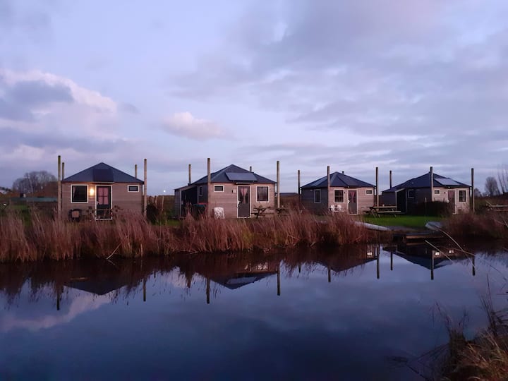 Circulaire Hooiberghut, Weiland - Woerden