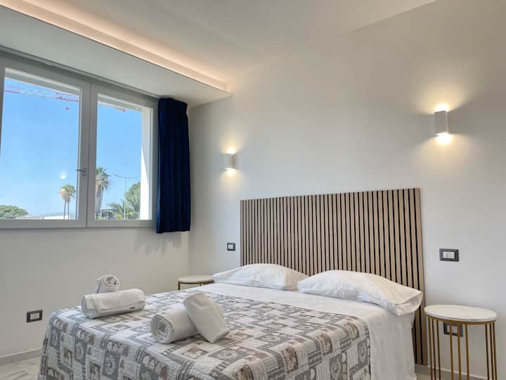 [Romano Luxury Stay] Monolocale Moderno E Luminoso - Bari