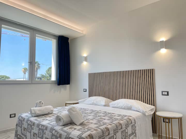 [Romano Luxury Stay] Monolocale Moderno E Luminoso - Bari