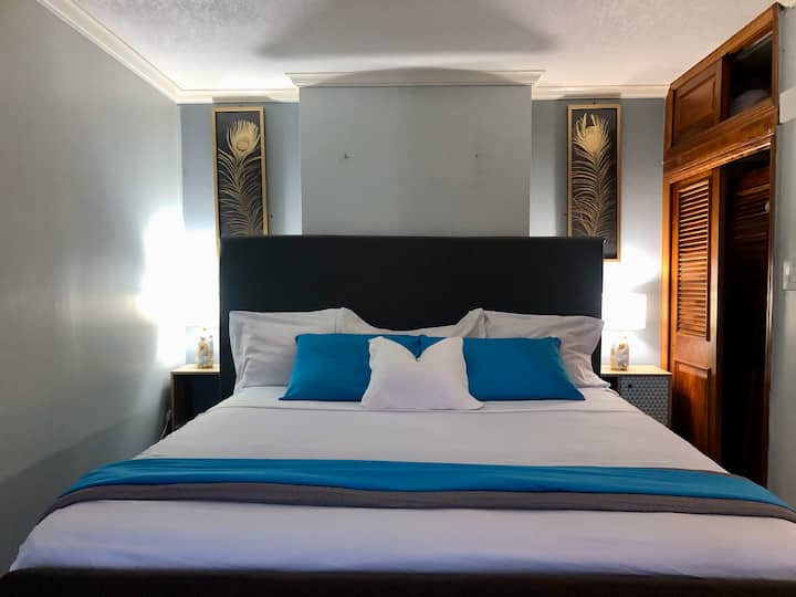 Beachfront Bliss (King Bed) Walk To The Beach #26f - Jamaica