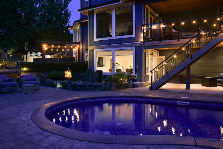 The Hyde-away - Aldergrove