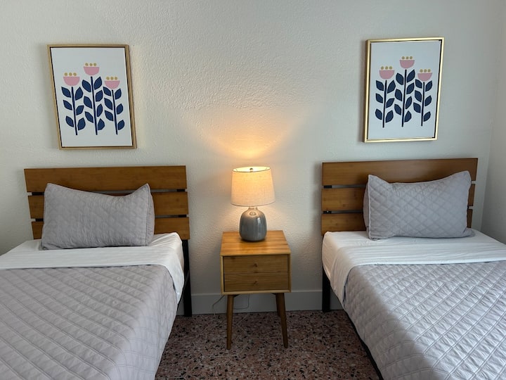 Surf N Sand 2 Bedroom Apartment On Water 22 - Dunedin, FL