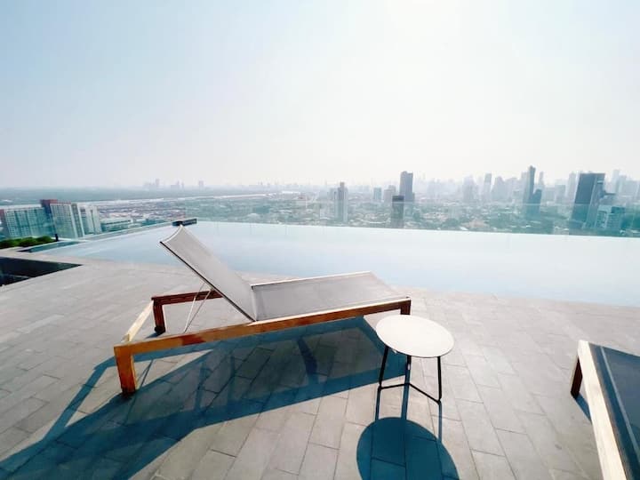 Panoramic 2br Near Ekkamai With Infinity Pool - Bangkok