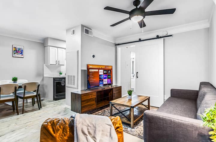 Polished 1br Haven |Pool| 10 Min To Downtown Aus - Crestview - Austin