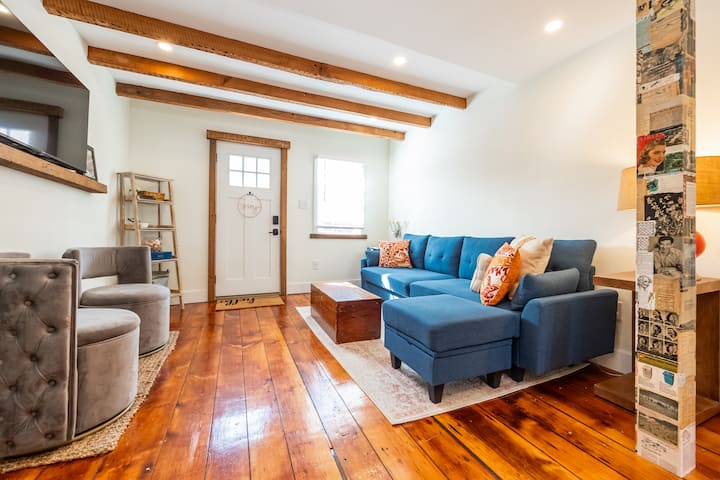 Joyful Boro Bungalow - Water World, Phoenixville