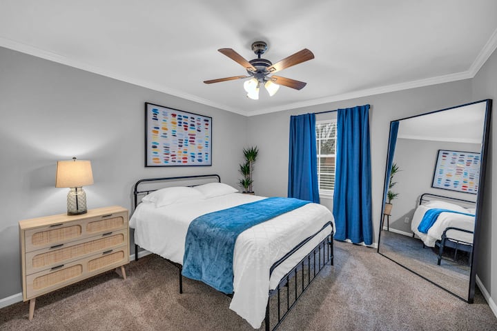 Comfy, Safe, Walkable, Free Parking "The Waverly" - Athens, GA