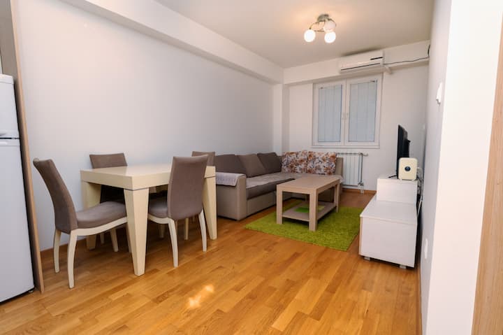Jimmy Apartment - Free Parking - Skopje