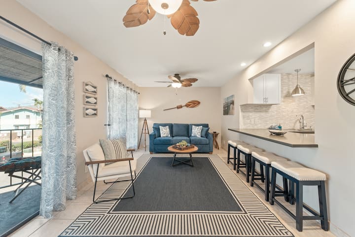 Ocean Views! Steps To The Beach! - Maui, HI