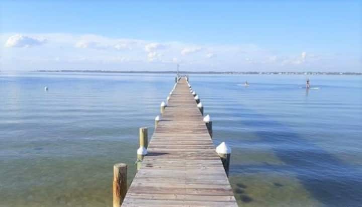 Pelican Cove Sound Side Retreat On Pensacola Beach - Gulf Breeze, FL