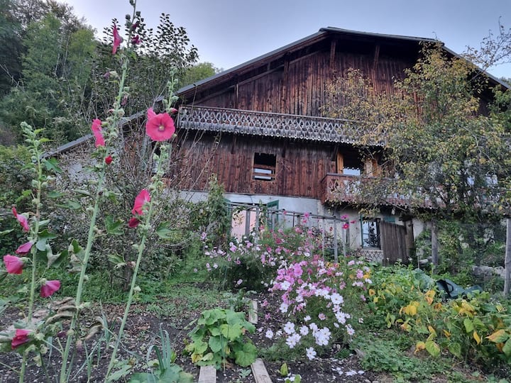 La Ferme De Vers Château -Gîte- - Cluses