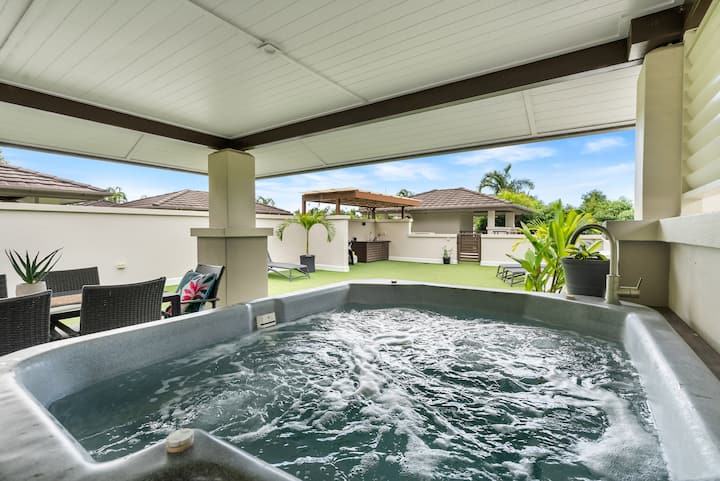 Rooftop Tranquility At Stunning Temple Resort - Port Douglas