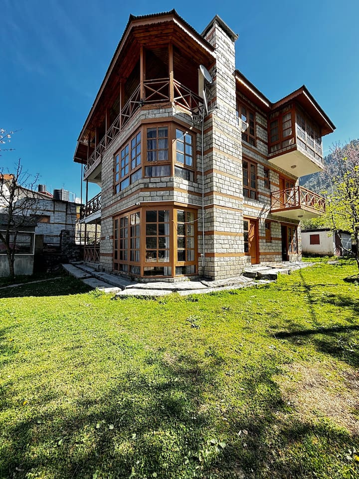Colonel Zorawar Cottage | Manali Stay - Manali