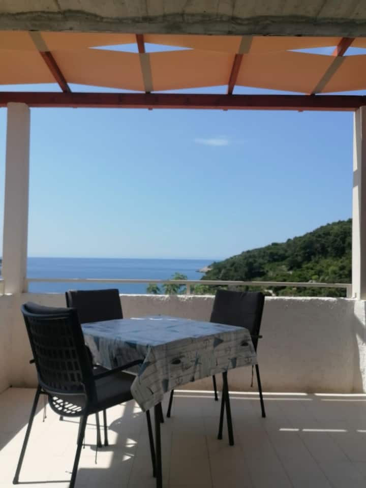 Apartmani Feral - A1 - ムリエト島