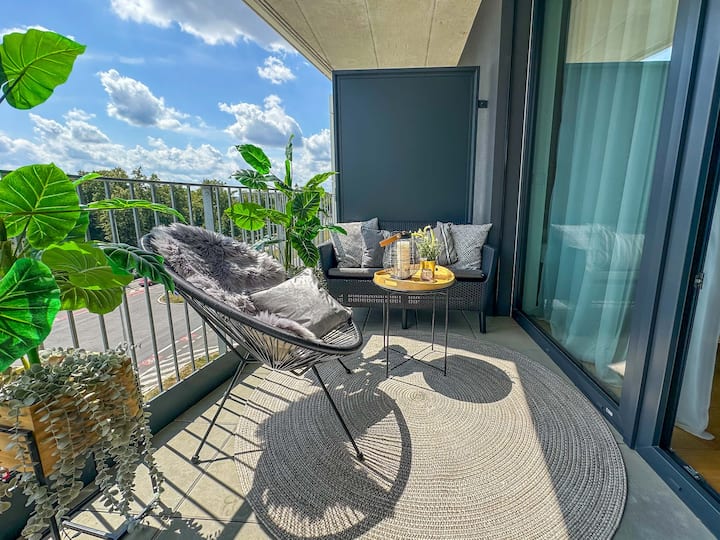 Modern Stylish Apt Wth Terrace & Garage Near Metro - Prague