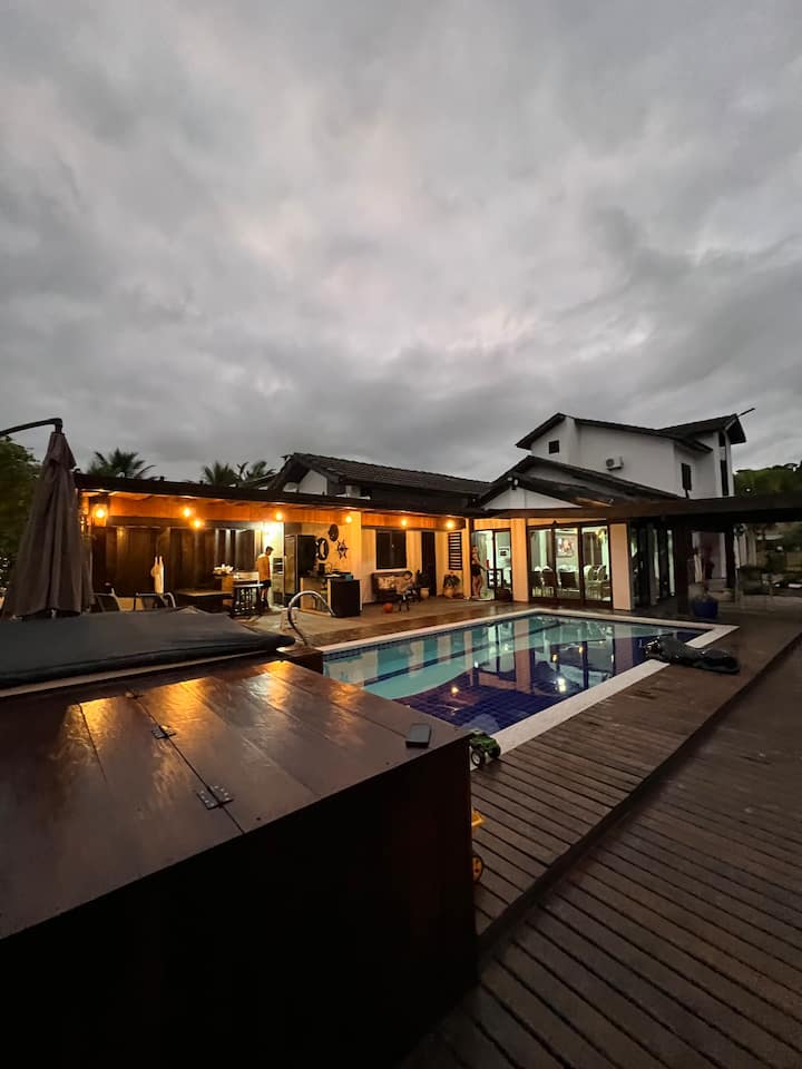 Casarão à 500m Da Praia - Guarujá