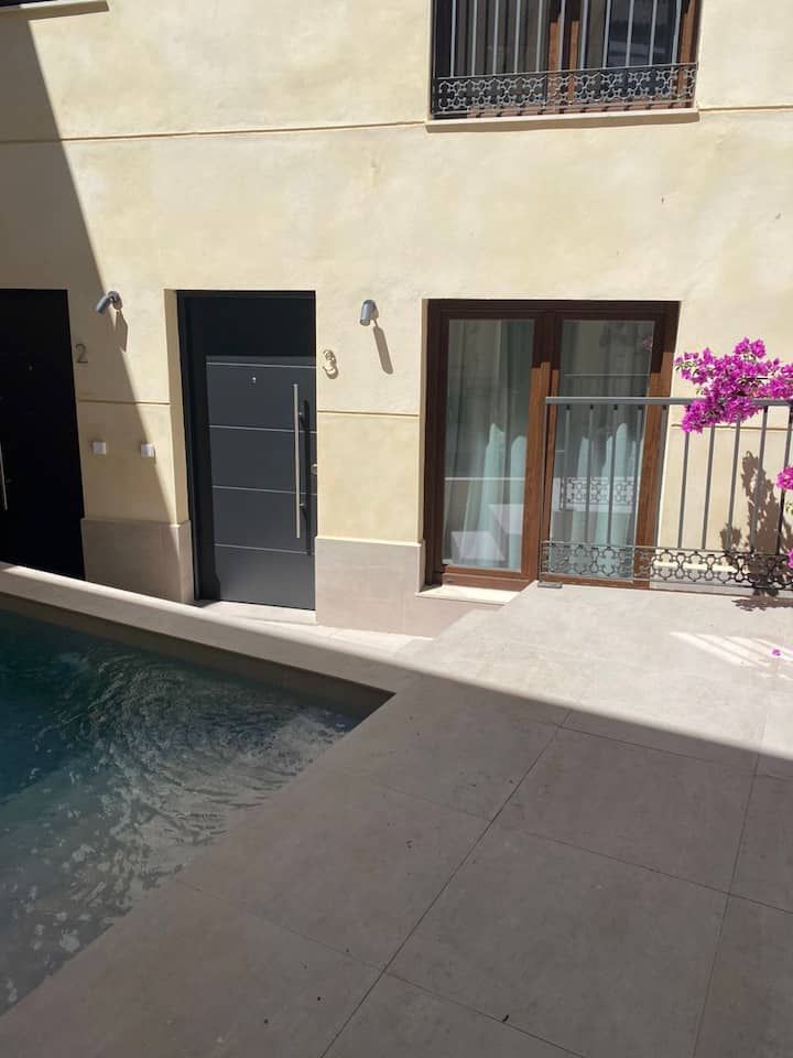 Apartamento En El Casco De Toledo (Con Piscina). - Toledo