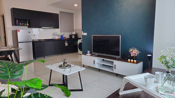 Elegant Greenfield Home Near Sunway Pyramid 2-6pax - Subang Jaya