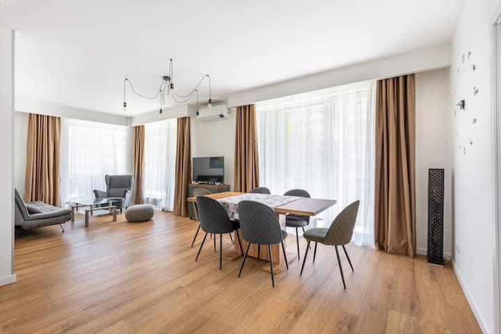 Roof Garden Corvin Apartment - Ungarn