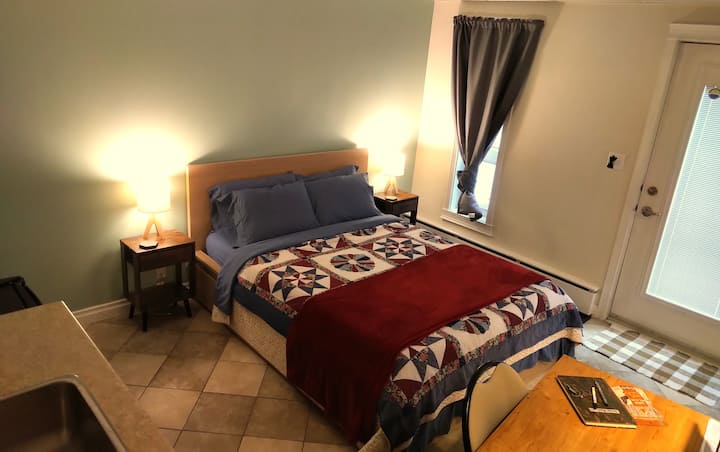 Cozy Studio In Safe Neighborhood - Yellowknife