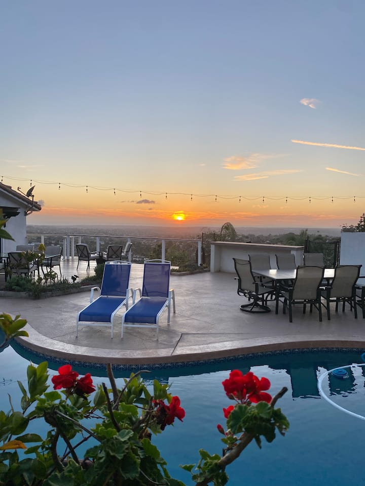 Ocean Sunset View Heated Pool Game Room Sleeps 14 - Vista, CA