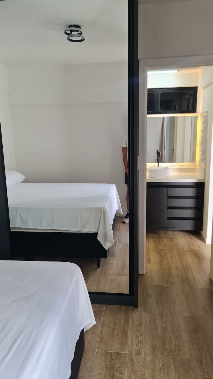 Lindo Apartamento Renovado - Barra