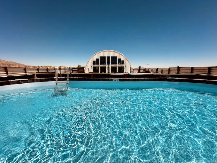 Starship,pool,space Pods,spa,firepit - Joshua Tree, CA