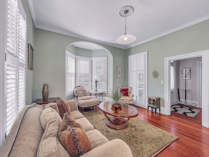 Grand Victorian Home With Courtyard - Jekyll Island State Park, Jekyll Island