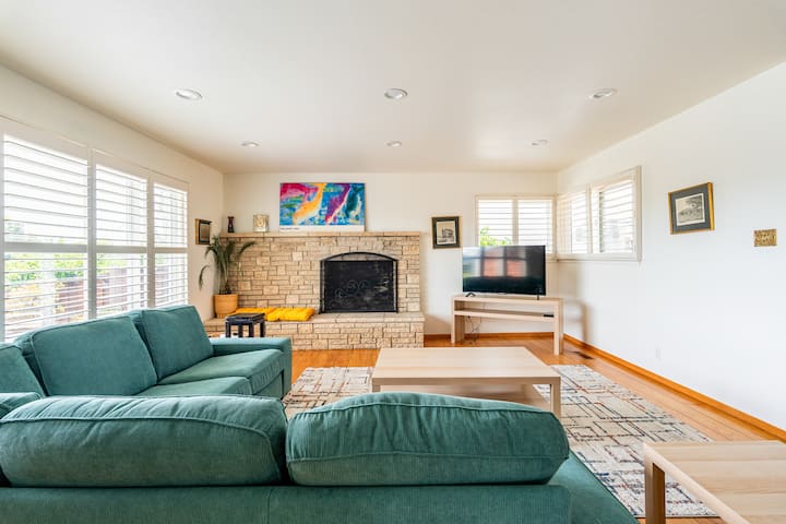 Alameda Waterfront Retreat | Deck + Private Dock - Alameda, CA
