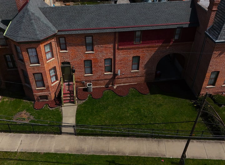 Historic Pullman Townhouse - Riverdale - Chicago