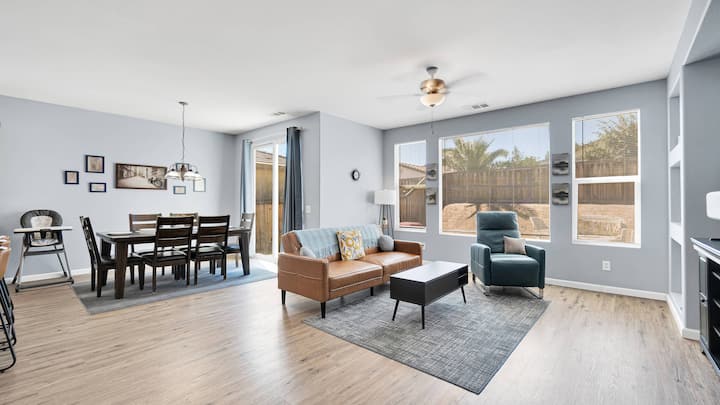 Kid Friendly Comfy Get Away Smart Tvs Wifi - Victorville, CA